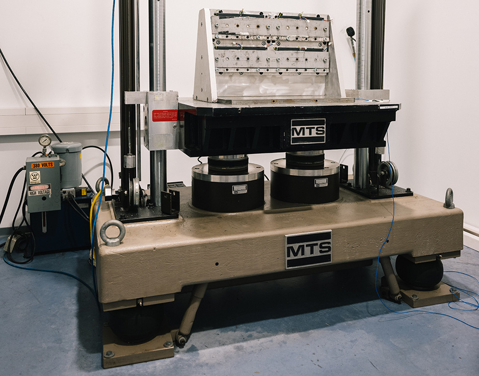 Certification of high-voltage batteries according to ECE R100